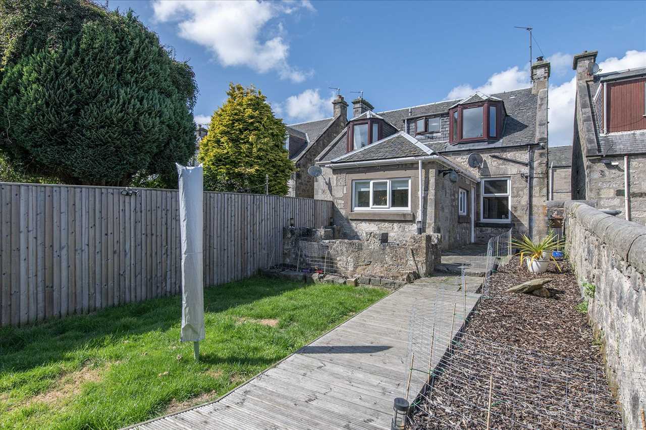 Free property report 39, Castleblair Park, Dunfermline, KY12 9DW - Chimnie