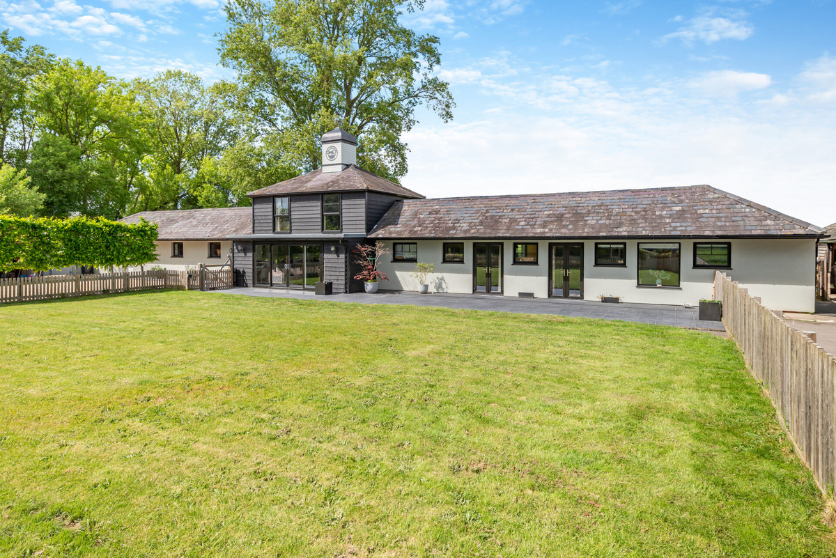 Photos of New Road Wantage Childrey, Oxfordshire OX12 - 67438400 ...