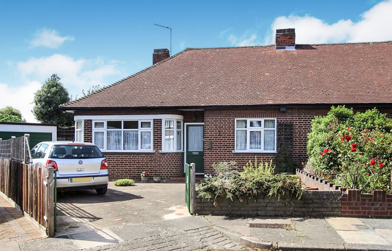 Free property report 14, The Vineries, Enfield, EN1 3DQ - Chimnie