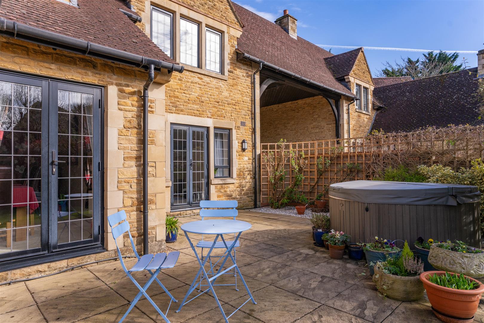 Photos of The Avenue, Dallington, Northampton NN5 - 66806839 ...