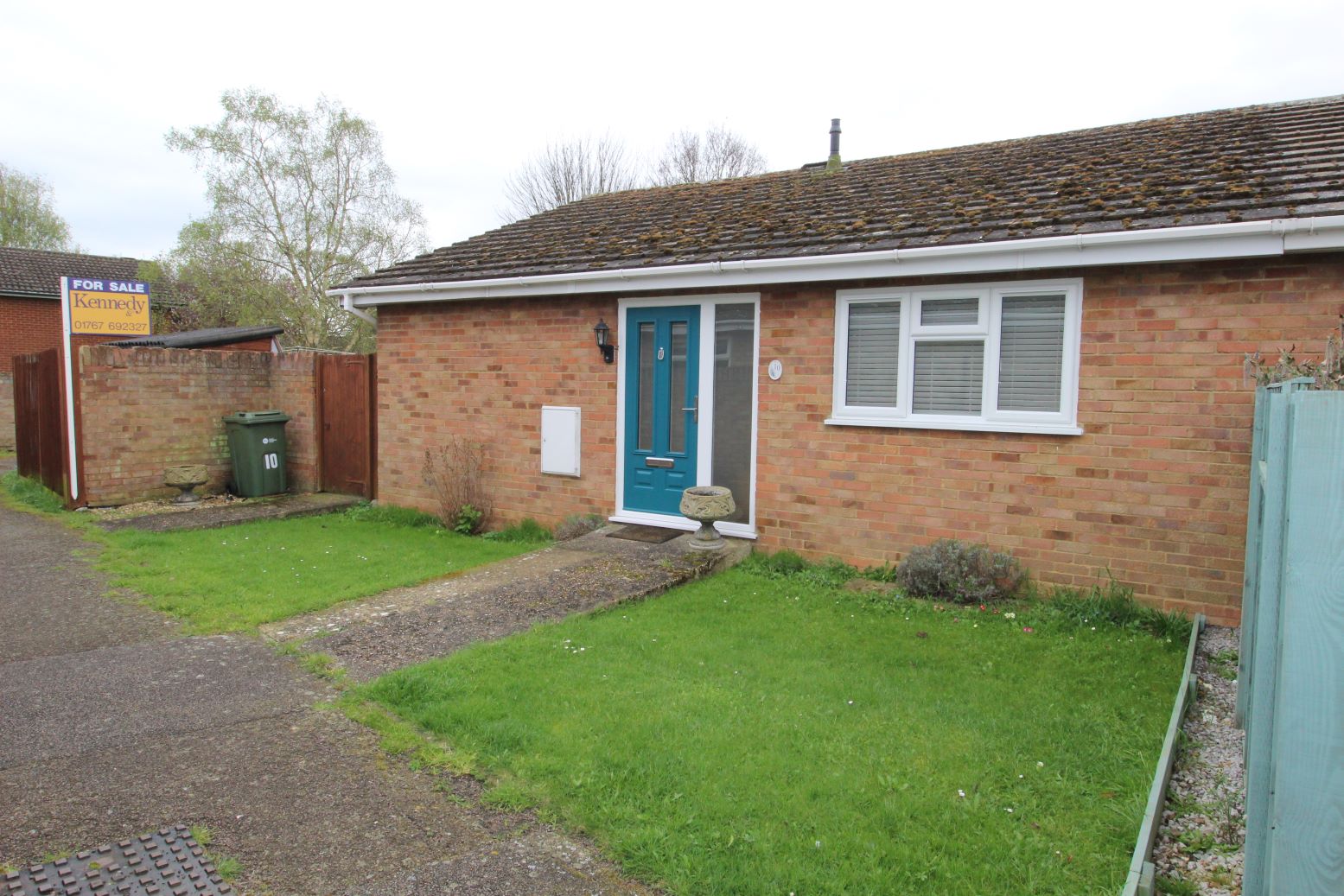 Free property report 10, Park Close, Moggerhanger, Bedford, MK44 3RY ...