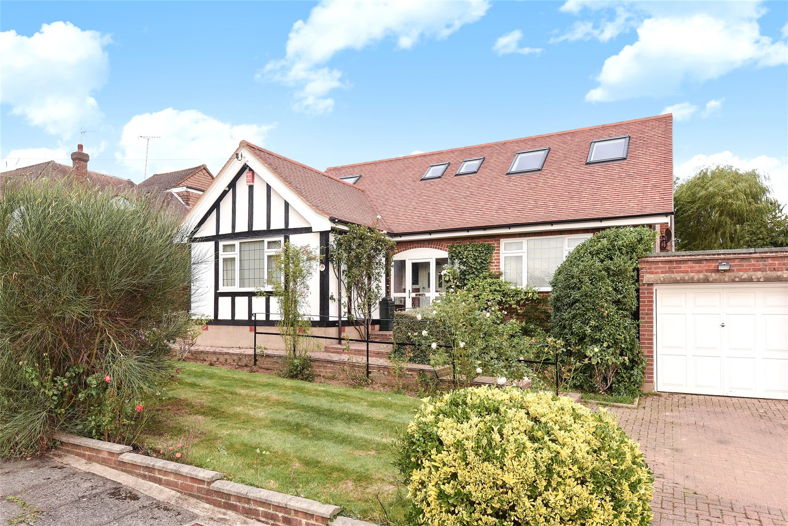 Free property report 6, Paines Close, Pinner, HA5 3BN - Chimnie