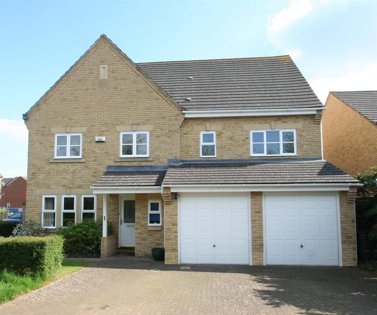 Free property report 1, Clover Mead, Bicester, OX26 3ZD - Chimnie
