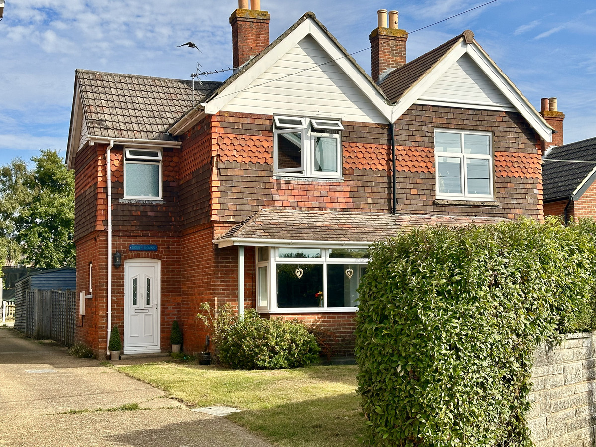 Free property report Brambles, Hooke Hill, Freshwater, PO40 9BH - Chimnie