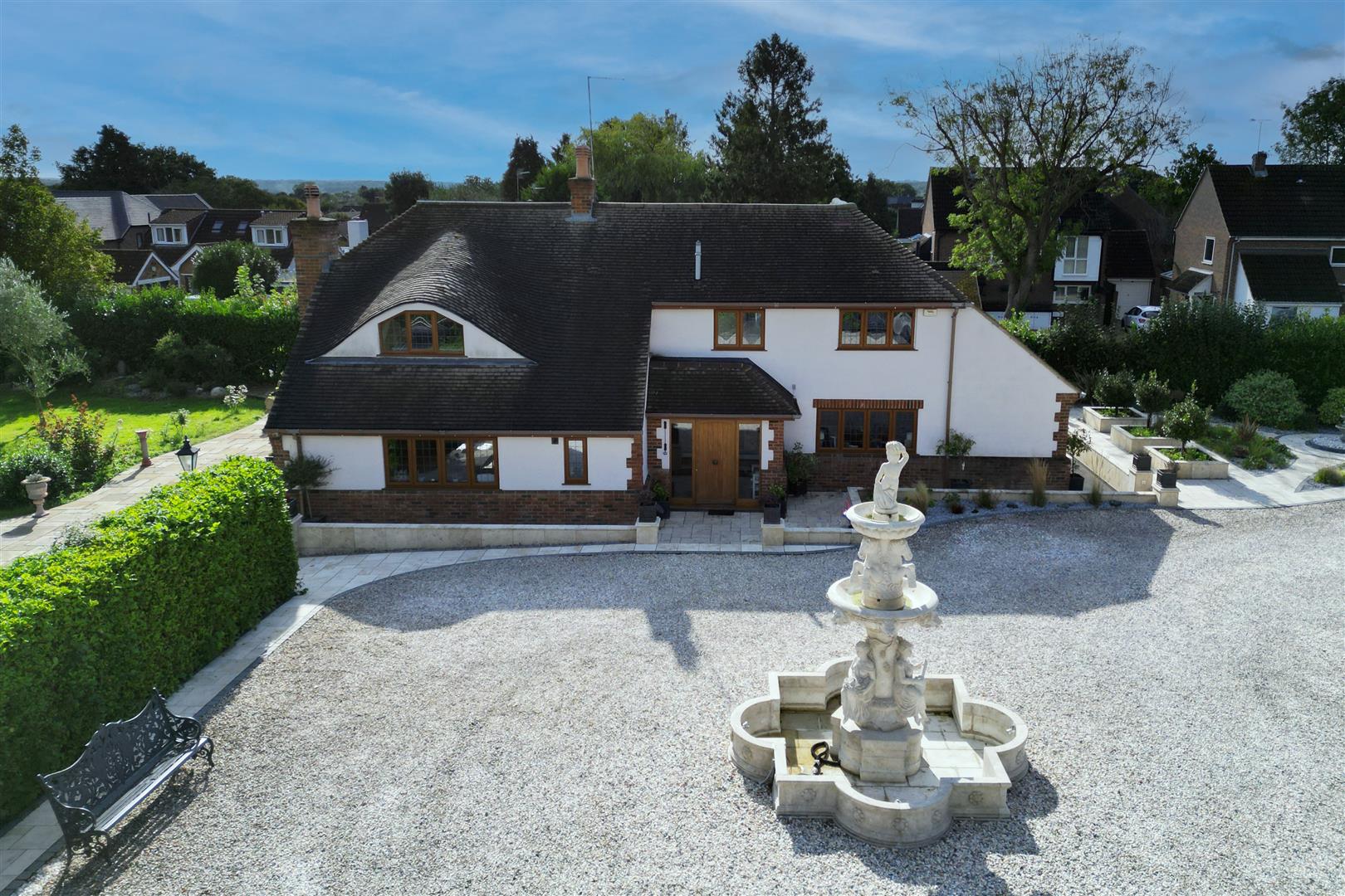 6 bedroom detached house for sale - Million Plus.com The Luxury Marketplace