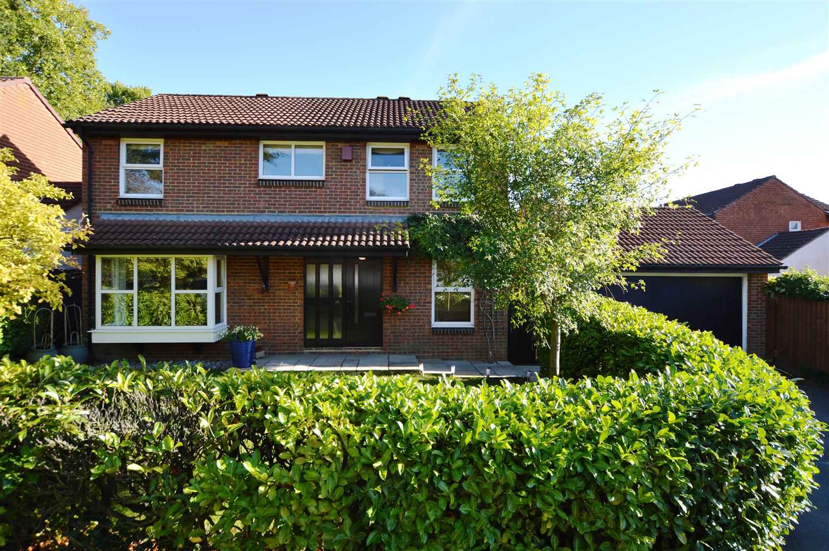 Free property report 24, Northcliffe Close, Worcester Park, KT4 7DS ...