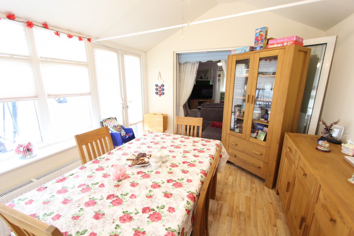 Free property report 19 Heol Haulfryn, Tonyrefail, CF39 8DG - Chimnie