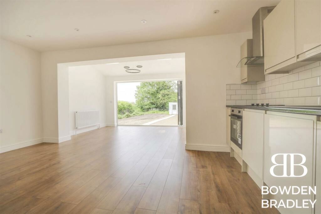 Free property report 4 Damyns Hall Cottages, Aveley Road, Upminster ...