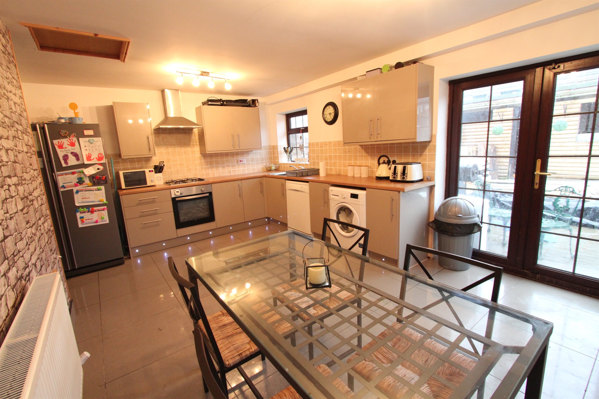 Free property report 27 Rockfield Street, Newport, NP19 7DG - Chimnie