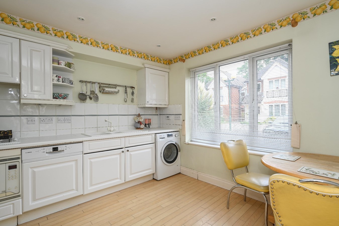 Free property report 12 Portmore Quays, Weybridge, KT13 8HF - Chimnie