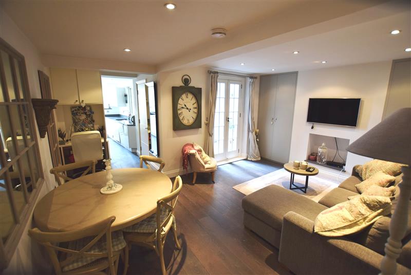 Free property report 2a, Princess Road, London, NW1 8JJ - Chimnie