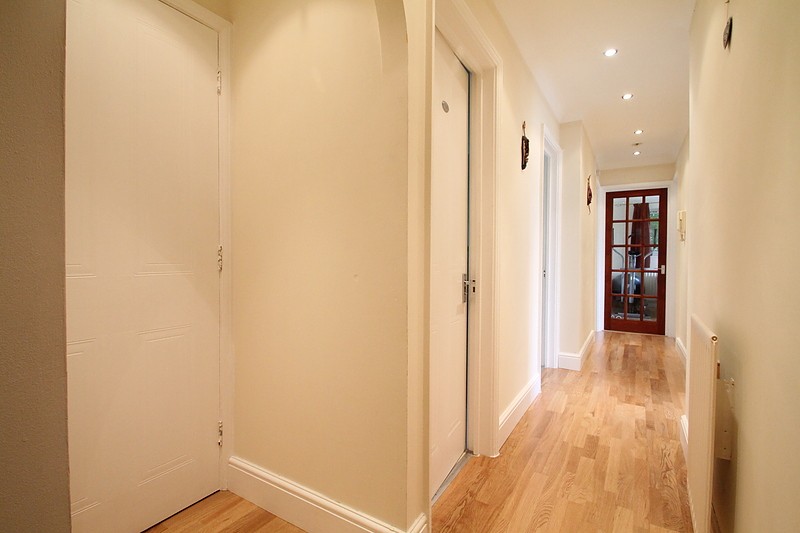 Free property report Flat 14, Picton Mount, Southview Road, Warlingham ...
