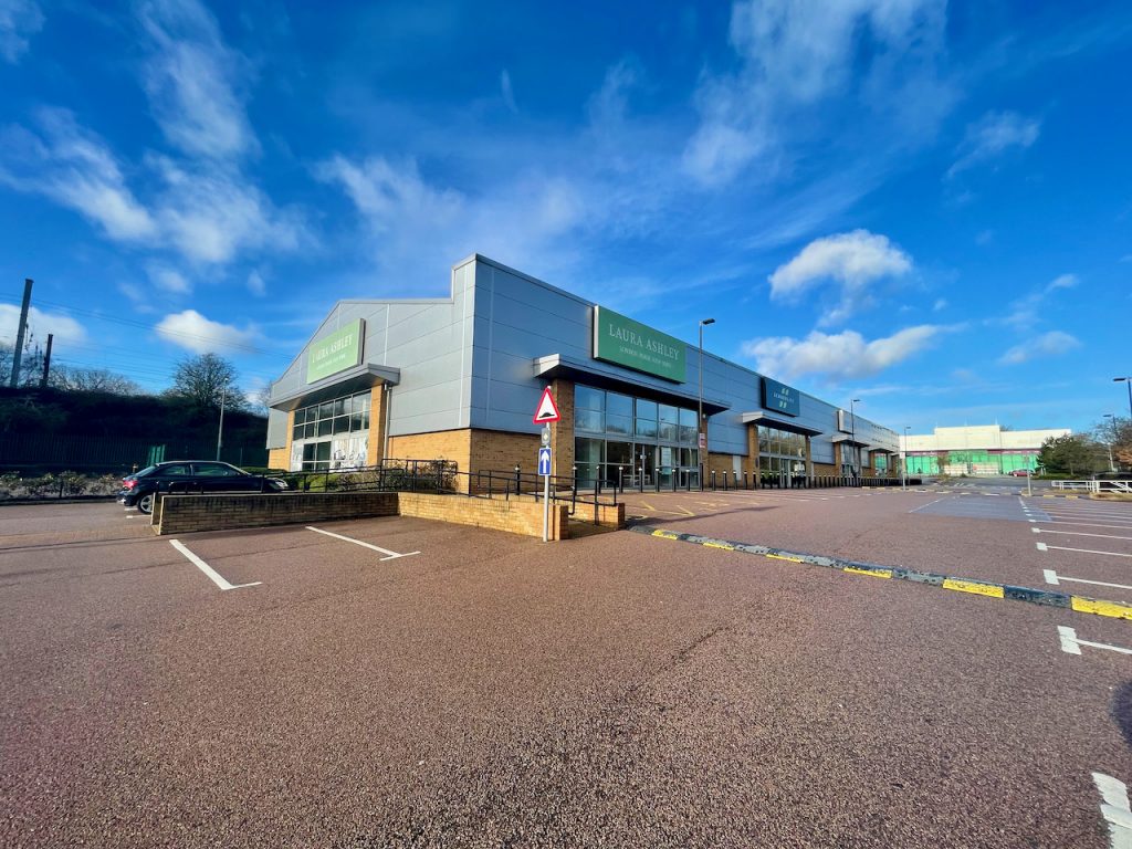 Photos of Roebuck Trade Park, London Road, Stevenage, Hertfordshire SG1 ...