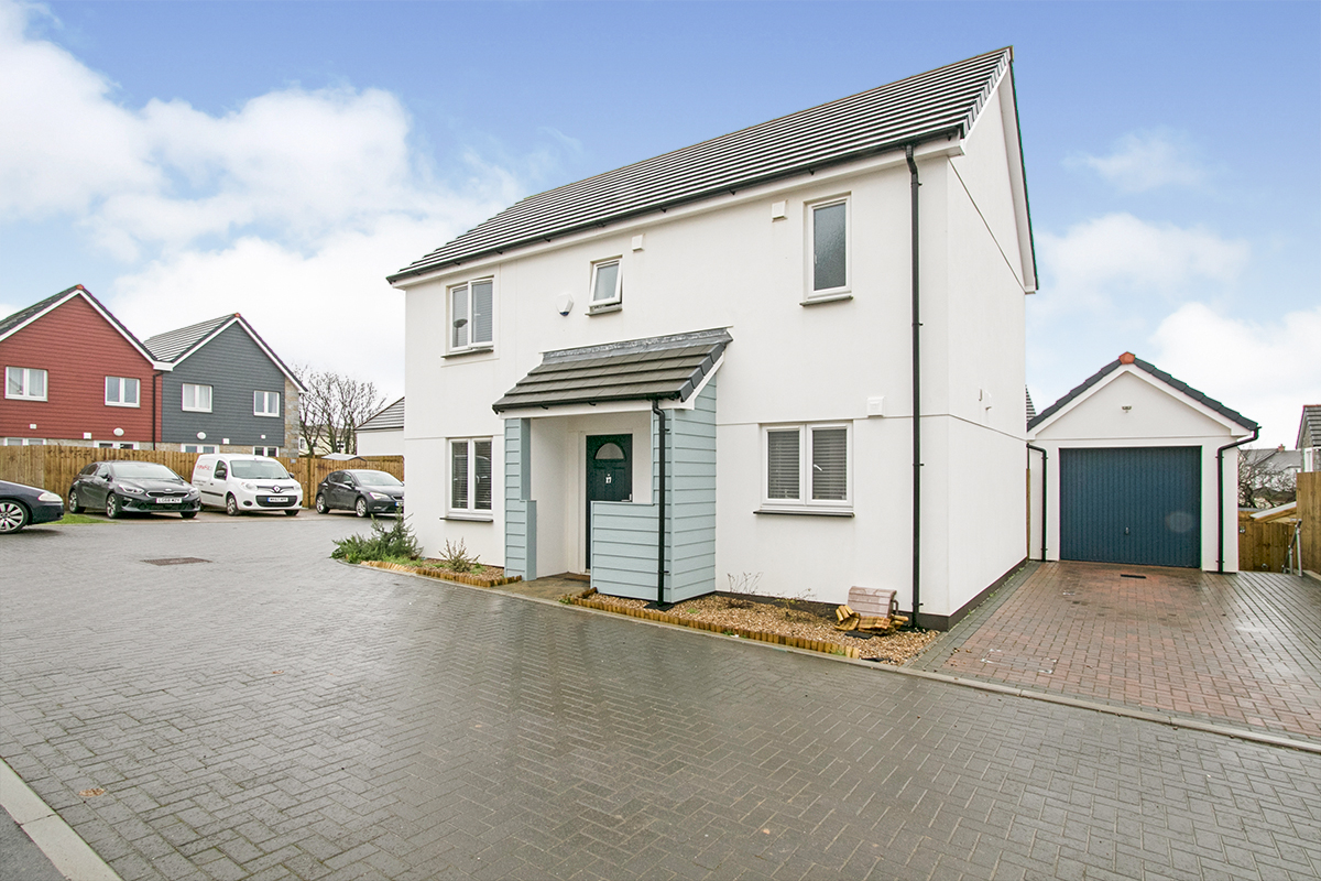 Free property report 17, Wallis Place, Camborne, TR14 0FU - Chimnie