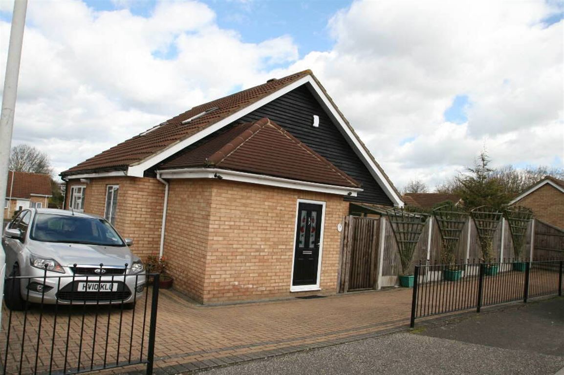 Free property report 21, Hoover Drive, Basildon, SS15 6LF - Chimnie