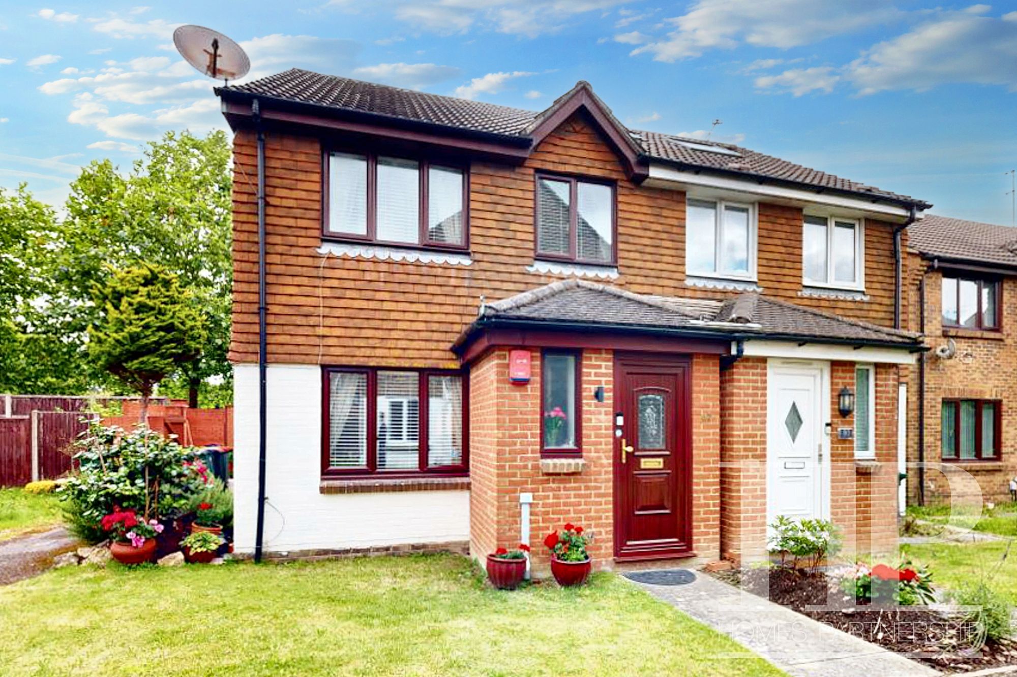 Free property report 82, Windmill Court, Crawley, RH10 8NA - Chimnie