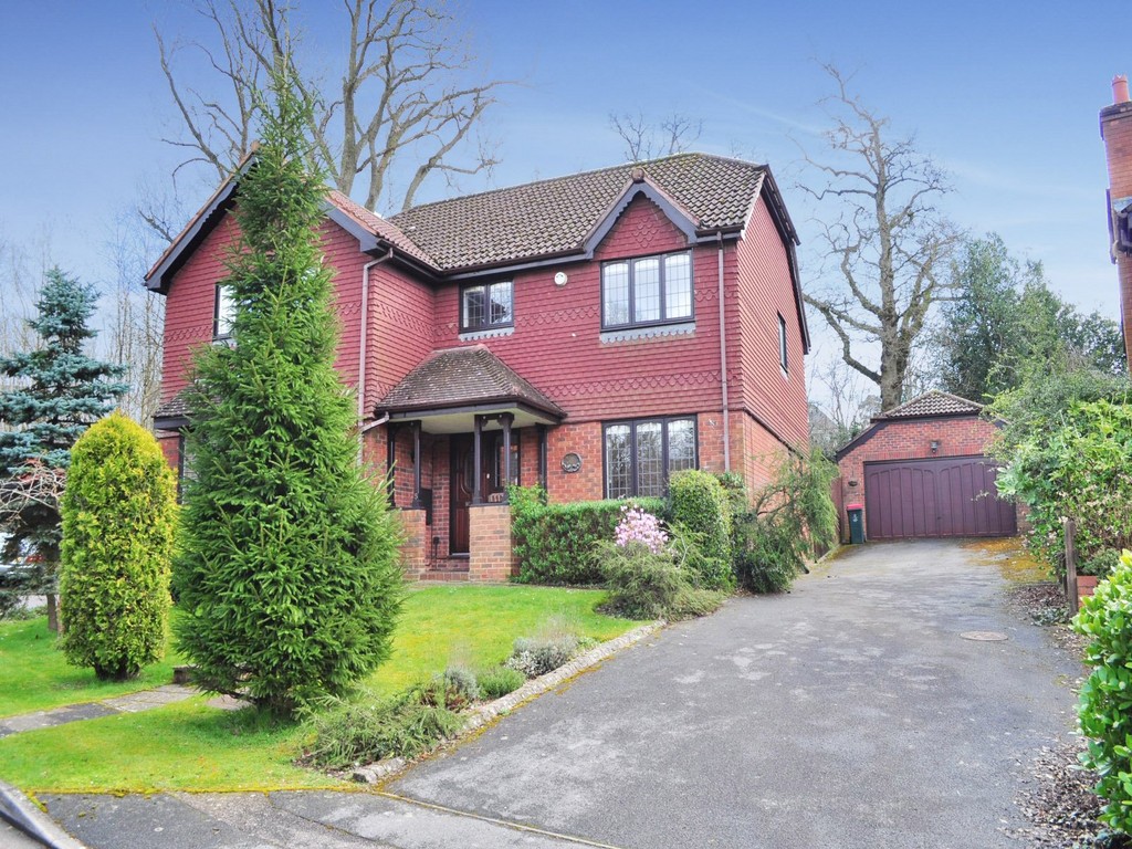 Free property report 5, Georgian Close, Crawley, RH10 7RE - Chimnie
