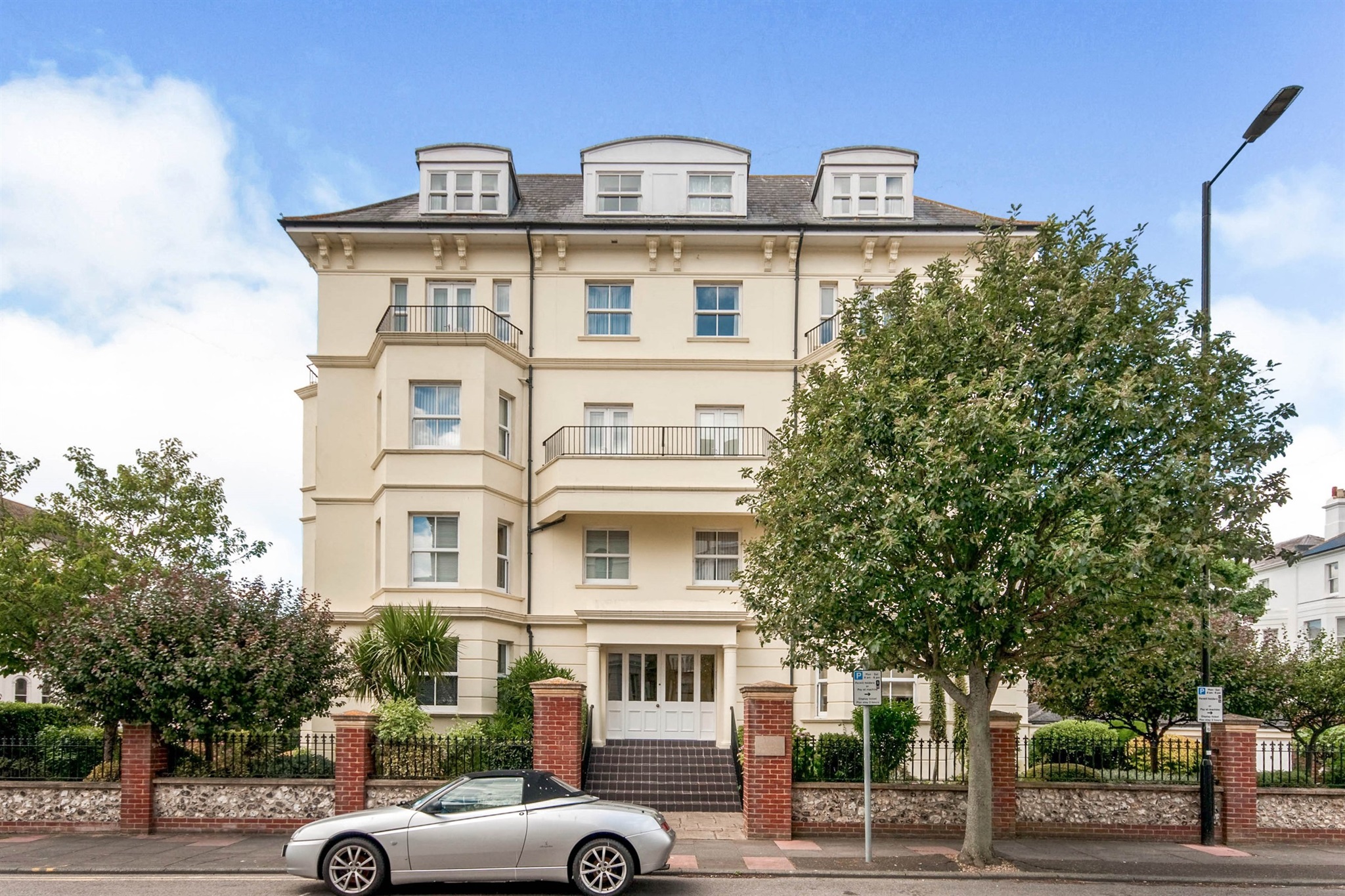 Free property report Flat 8, The Garden Court, 15, Devonshire Place ...