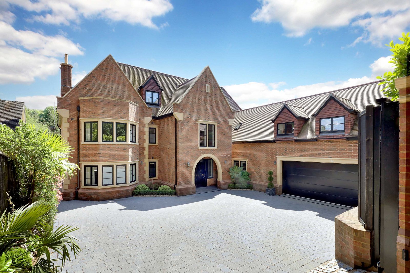 Free property report 36, Beech Waye, Gerrards Cross, SL9 8BL - Chimnie