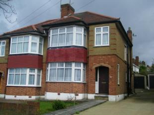 Free property report 46, Knoll Drive, London, N14 5LT - Chimnie