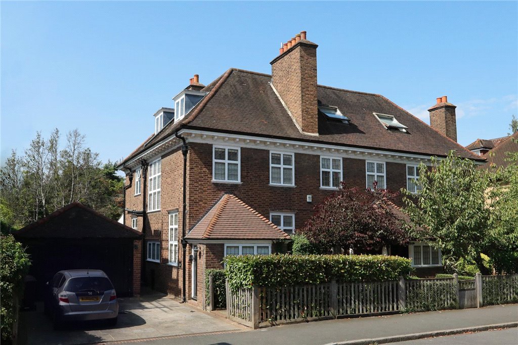 7 bedroom detached house for sale - Million Plus.com The Luxury Marketplace