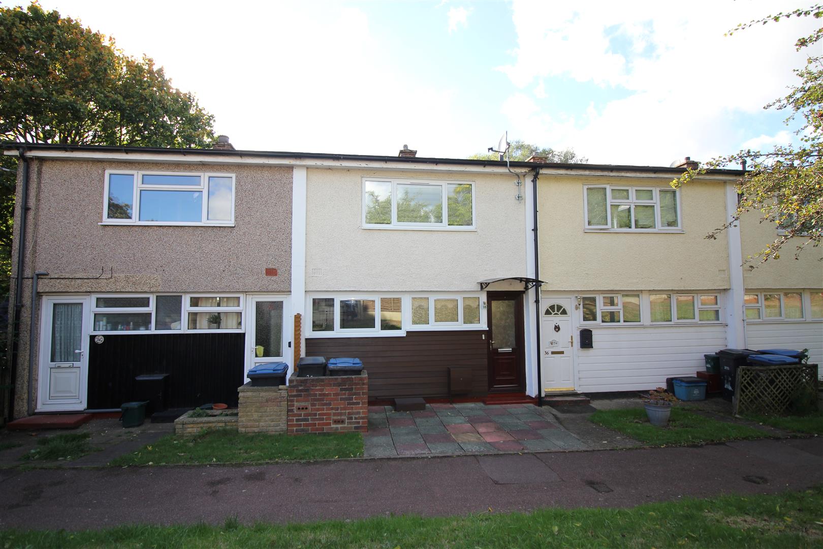 Free property report 35 Canons Brook, Harlow, CM19 4EF - Chimnie