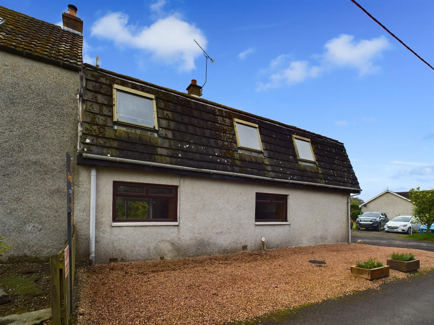 Free property report 8, Castle Road, Wolfhill, Perth, PH2 6DJ - Chimnie