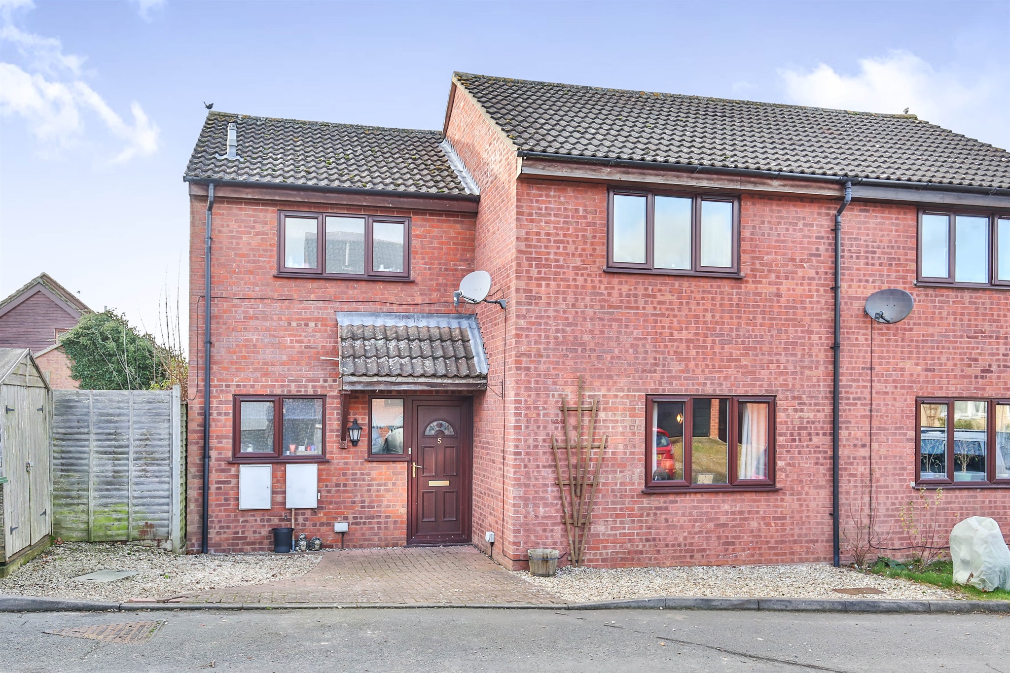Free property report 5, Webster Close, Stoke Holy Cross, Norwich, NR14 ...