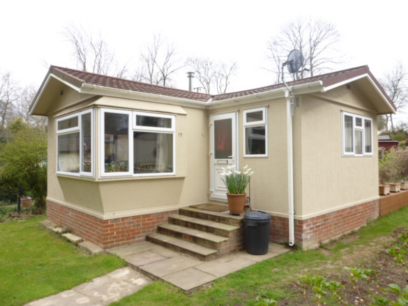Free property report 17, Southfield Shaw Park Homes, Harvel Road ...