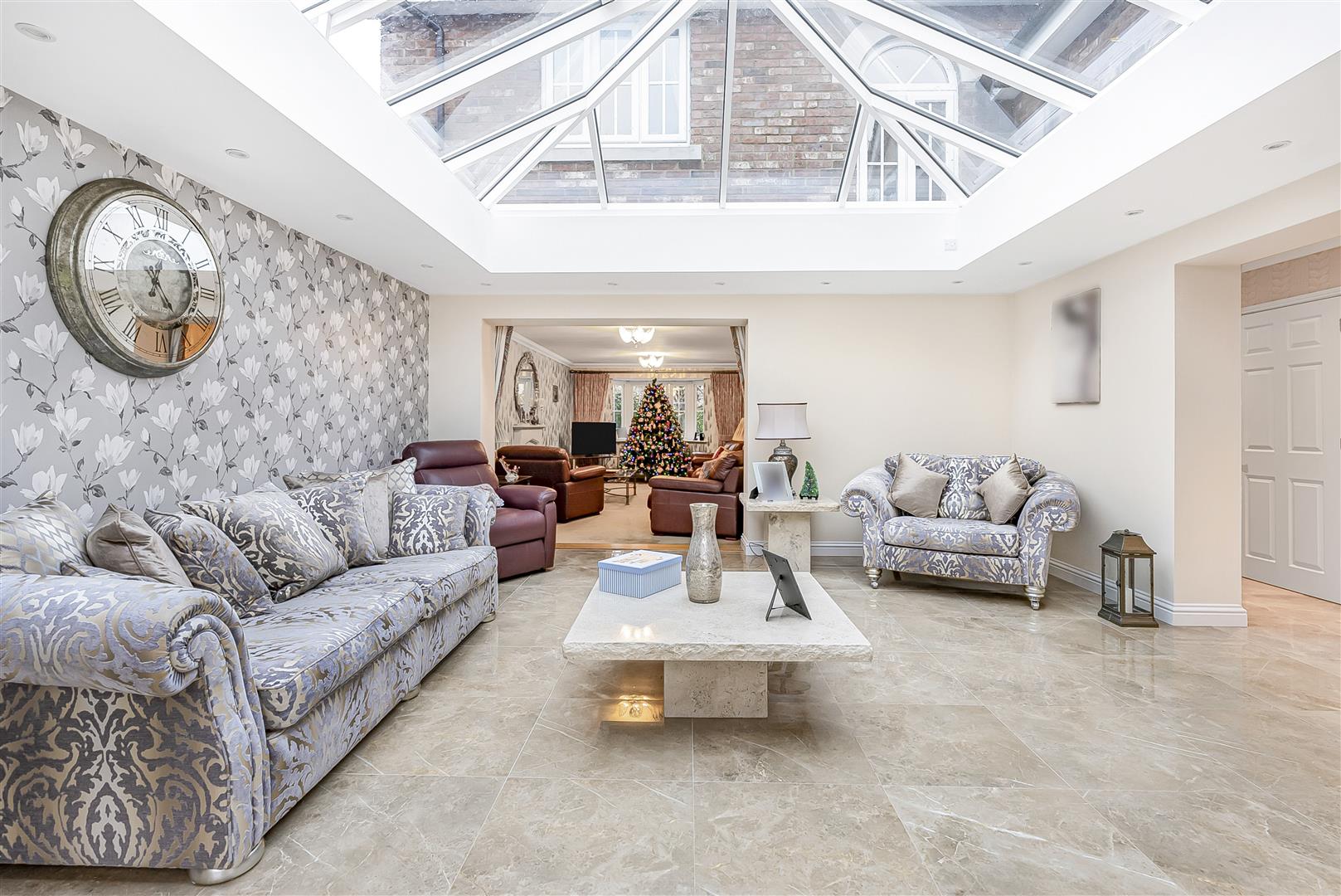 5 bedroom detached house for sale - Million Plus.com The Luxury Marketplace