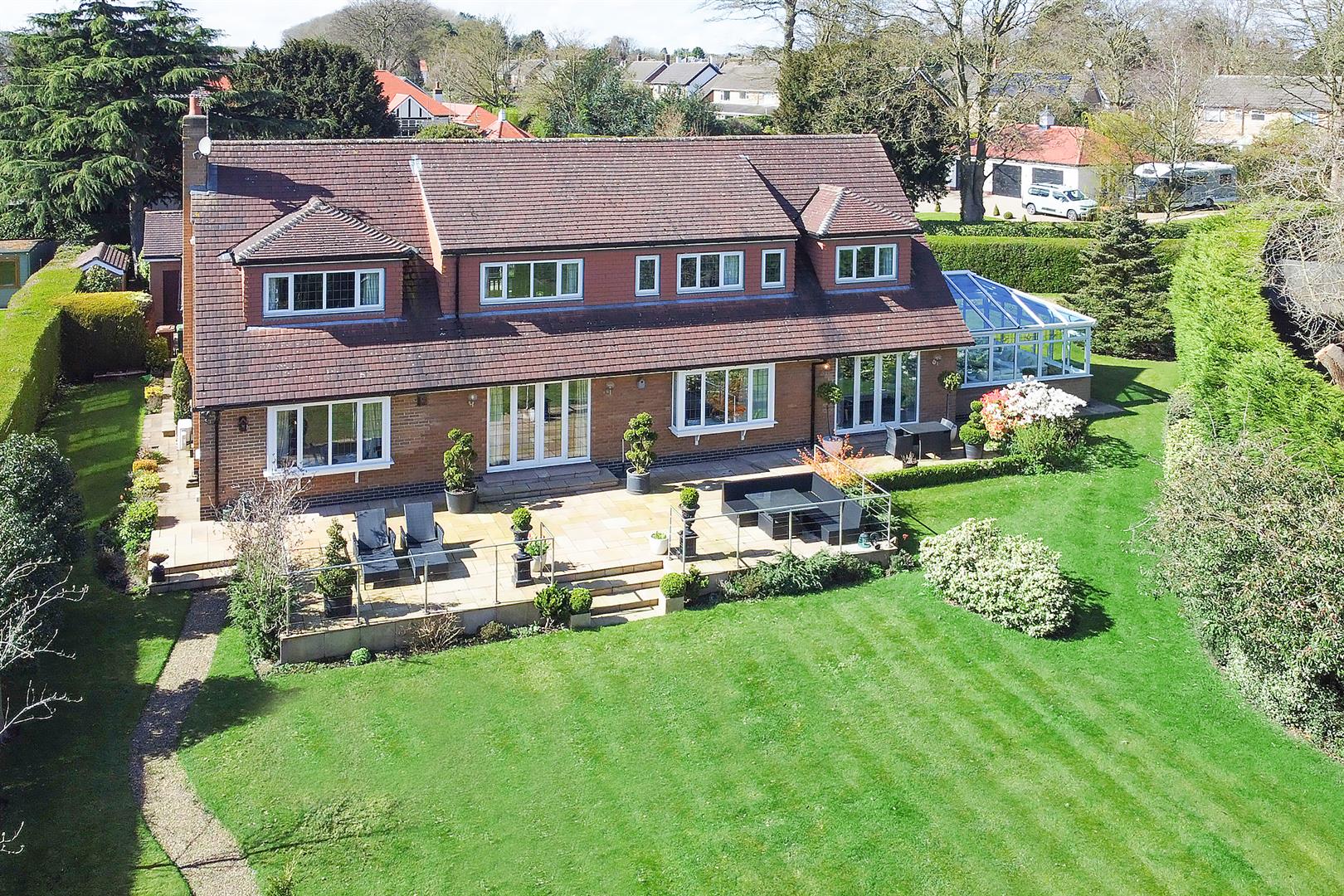 4 bedroom detached house for sale - MillionPlus.com The Luxury Marketplace