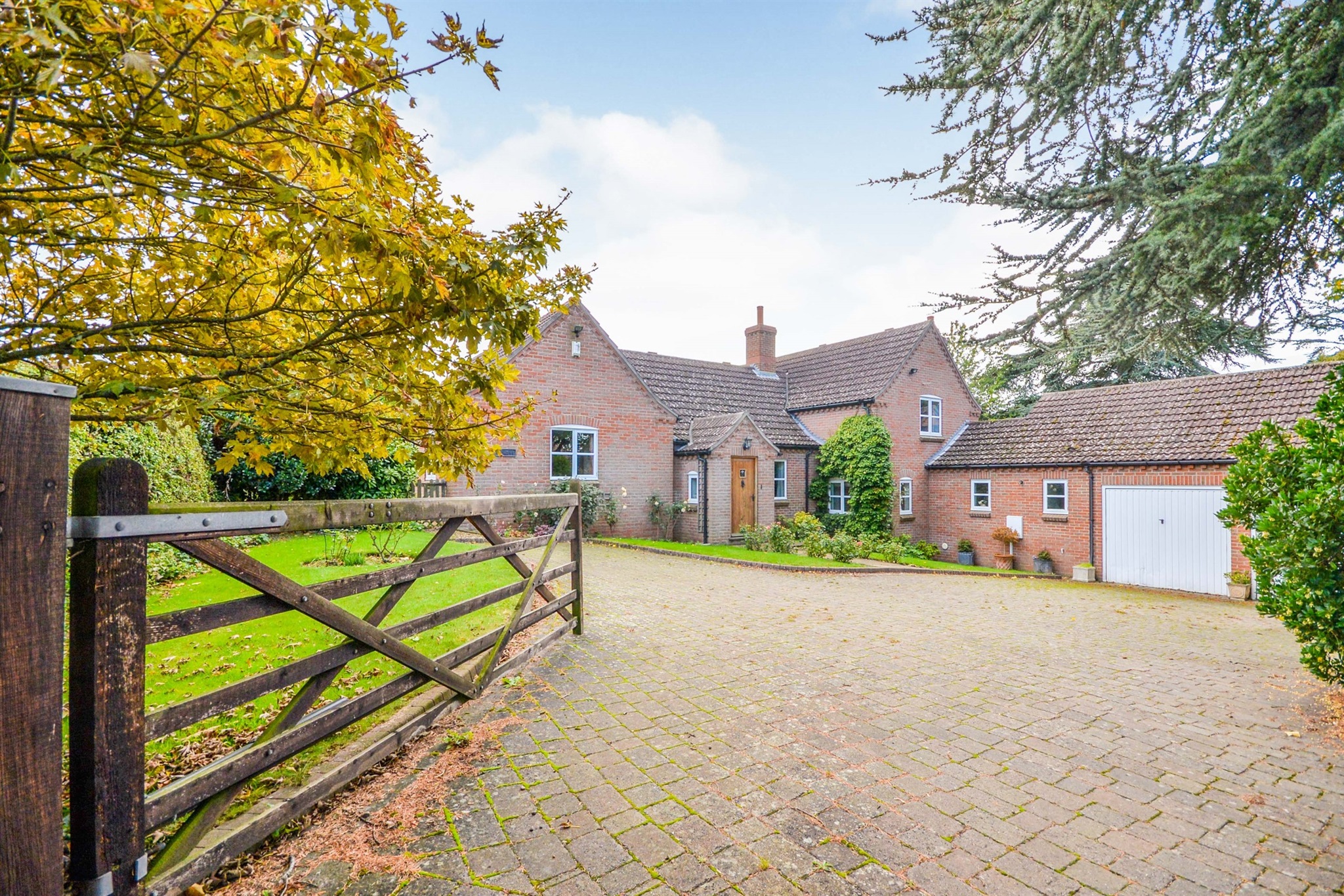 Free Property Report 38 Beacon Lane Grantham Ng31 9dl Chimnie